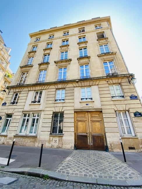 Paris: Emily Filming Locations Walking Tour - What To Expect: The Practical Details