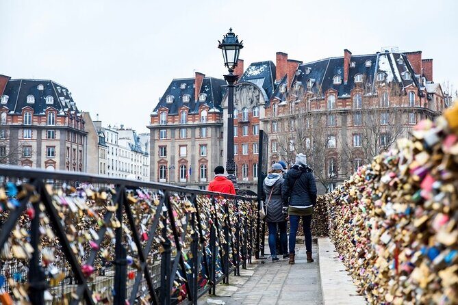 Paris Essentials: From Eiffel Tower to Notre Dame - What the Tour Does Well