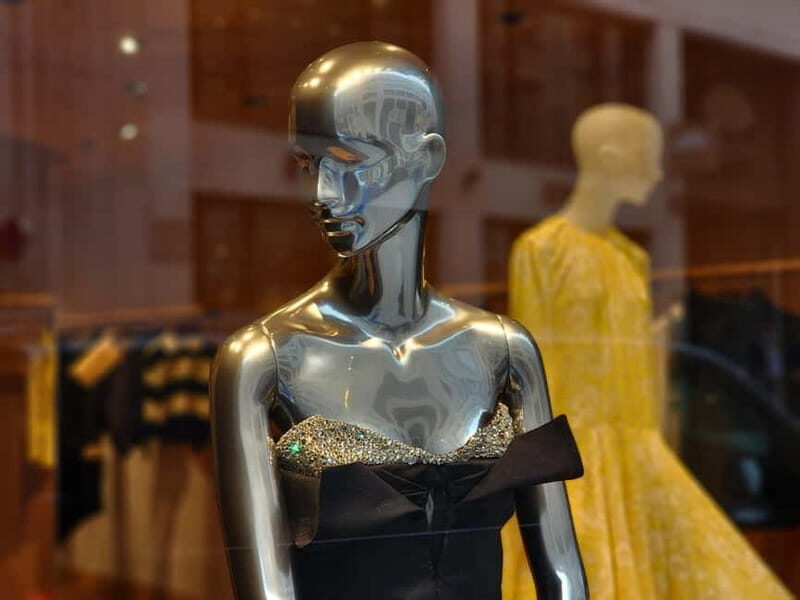 Paris: Fashion World Walking Tour with a Local Guide - Who Should Join This Tour?