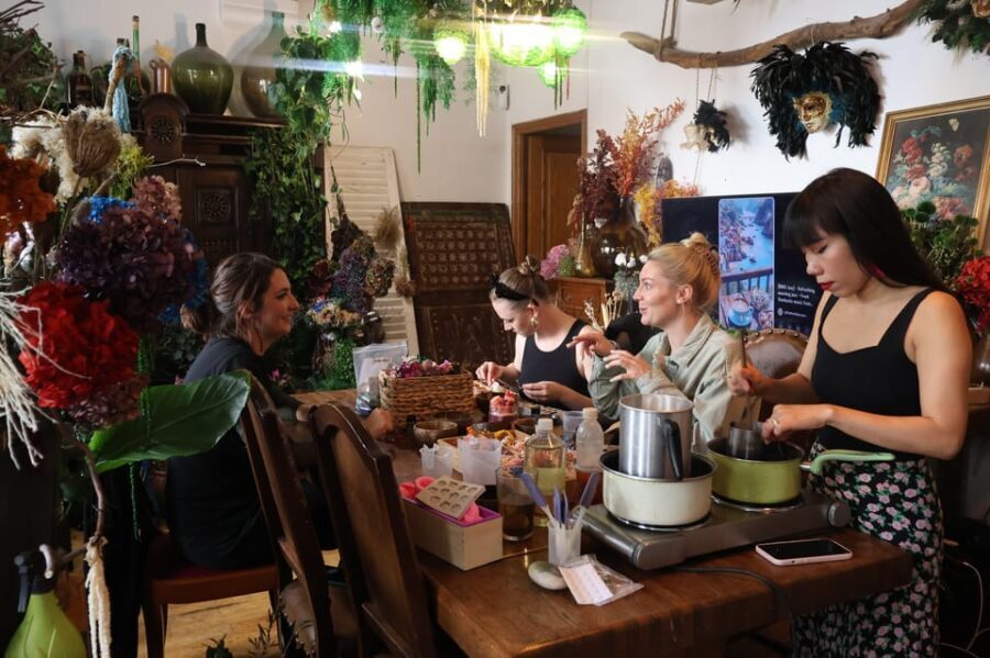 Paris: Floral scented Candle making worskshop - What the Workshop Entails
