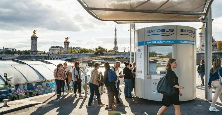 Paris: Hop-On Hop-Off Seine Cruise Pass with 9 Stops - The Itinerary and Key Stops in Detail