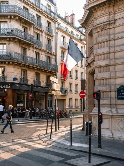 Paris in Winter: 3 days of adventure with a local guide - Who Should Consider This Tour?
