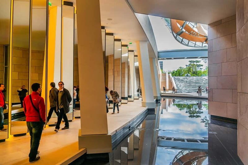 Paris: Louis Vuitton Foundation Exterior Tour with Entry - Authentic Experiences and What Travelers Say