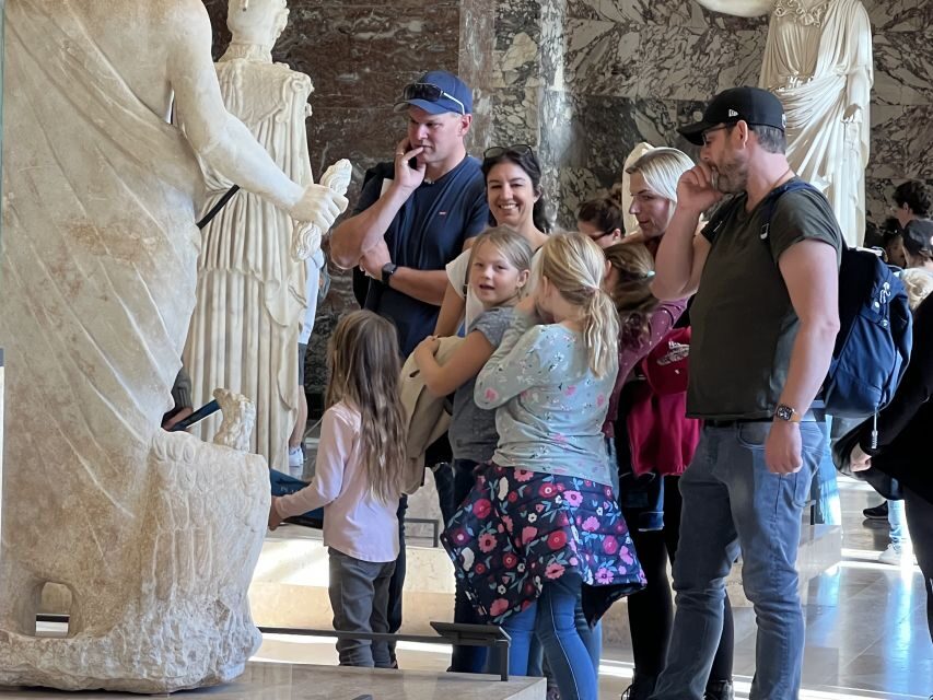 Paris Louvre: 2-Hour Private Tour for Groups or Families - How the Tour Unfolds: A Typical Itinerary
