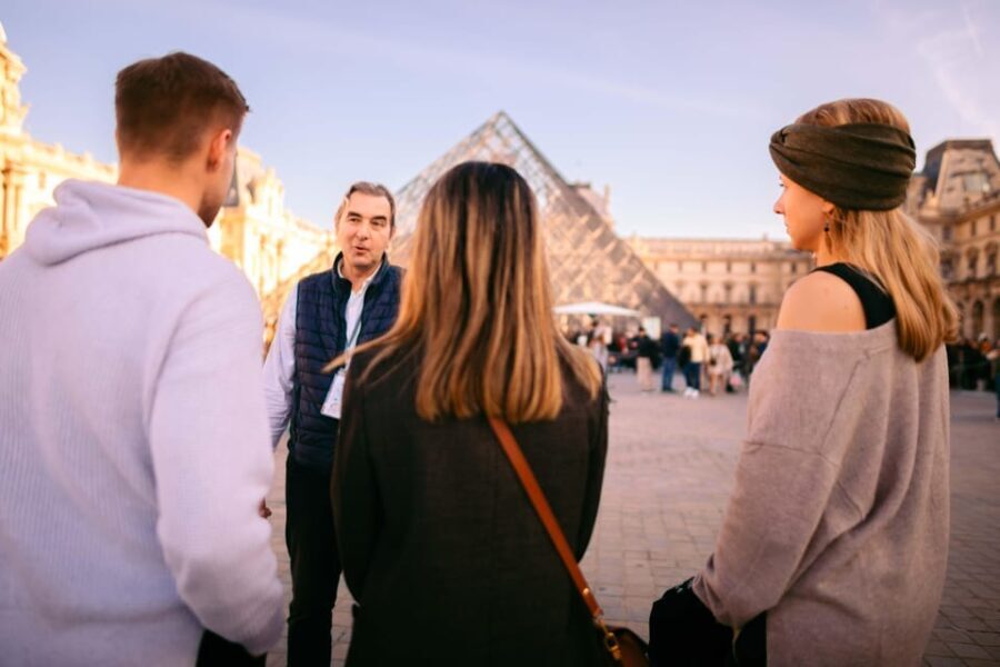 Paris Louvre Exclusive Semi Private Guided Tour Max 6 People - The Guided Tour Itself