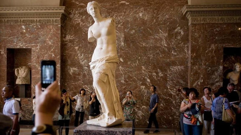 Paris: Louvre Museum Skip-the-Line Guided Tour - Detailed Review of the Louvre Skip-the-Line Guided Tour