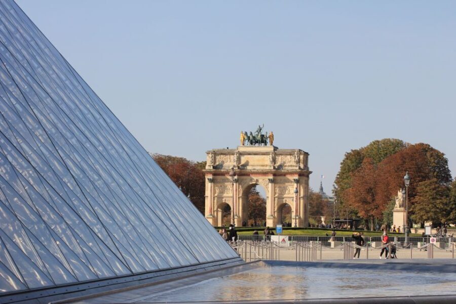 Paris: Louvre Reserved Ticket and River Cruise Combo - The Seine River Cruise: Scenic Views & Relaxation