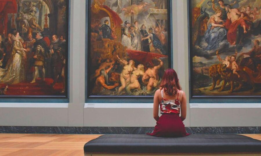 Paris: Louvre Ticket with Audioguide App and Seine Cruise - Exploring the Louvre Museum