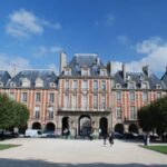 Paris Marais Quarter 2-Hour Private Walking Tour - Key Points