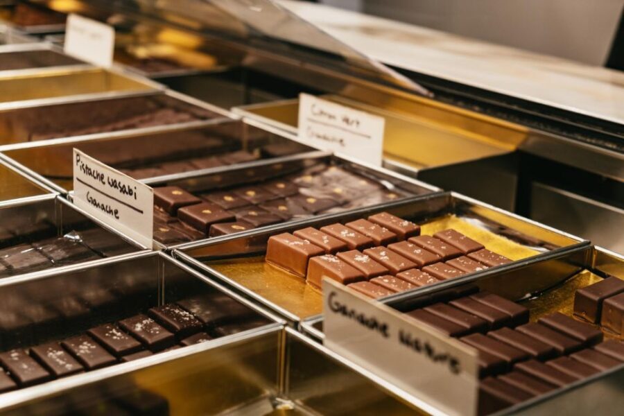 Paris: Montmartre Food and Wine Guided Tour - Why the Food and Wine Experience Is Special