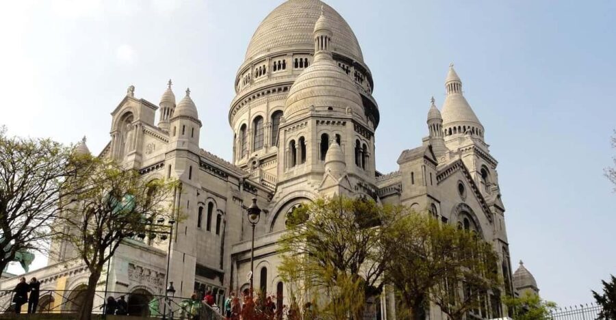 Paris : Montmartre highlights walking tour - Key Points