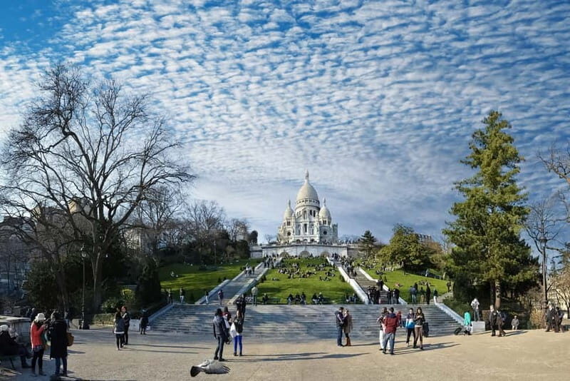 Paris: Montmartre Walking Tour with Parisian Drink Tasting - What to Expect During the Tour