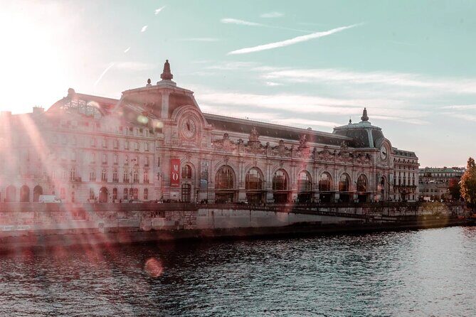 Paris Orientation Tour in Small Group with an Expert Driver - The Value of This Tour
