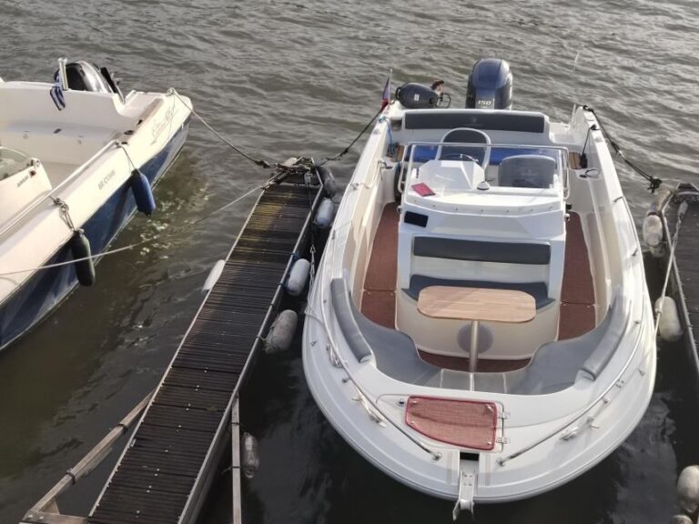 Paris: Private Boat Cruise on Seine River - Authentic Perspectives from Other Travelers