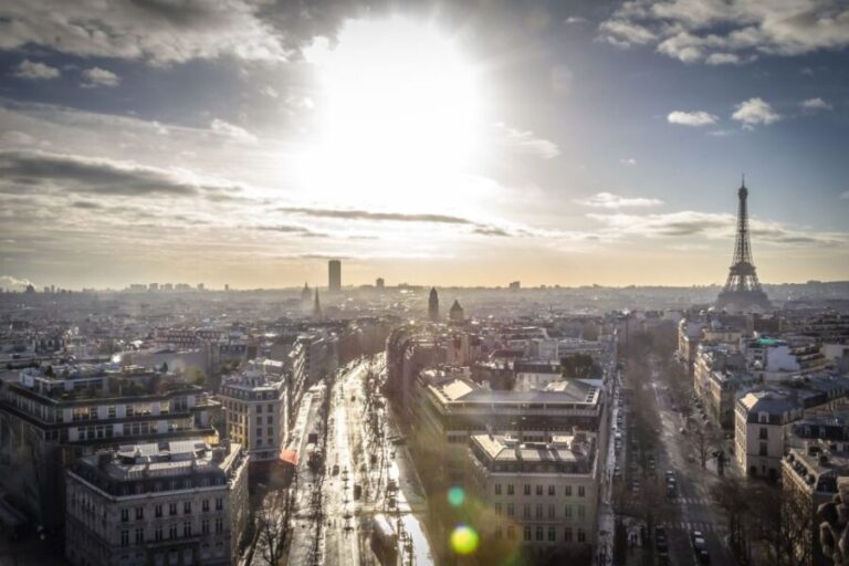 Paris: Private Customized Tour with a Local Guide