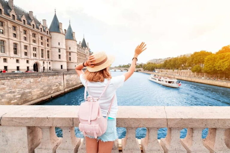 Paris: Private Full Day Tour-Louvre Sainte Chapelle Tickets - Who Should Consider This Tour?