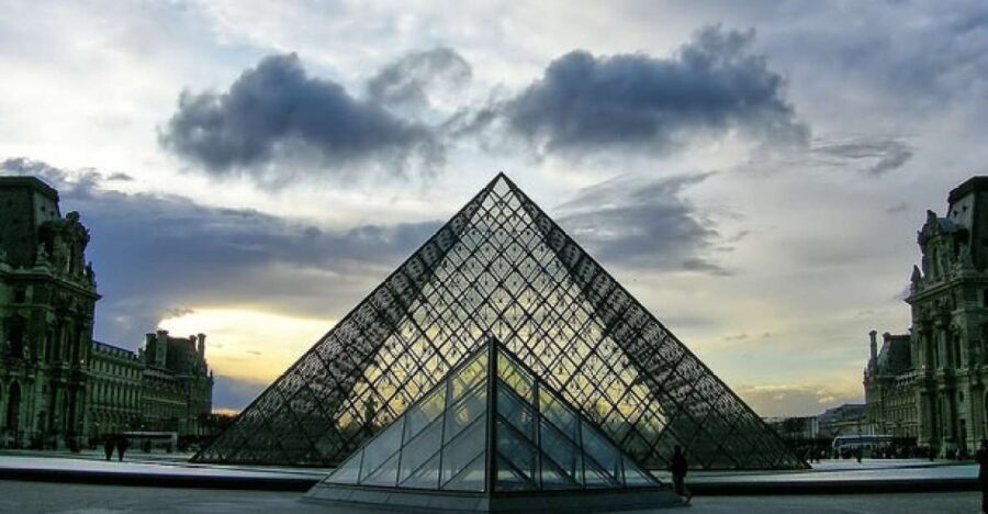 Paris: Private Walking Guided Tour of City's Highlights - Authentic Traveler Insights