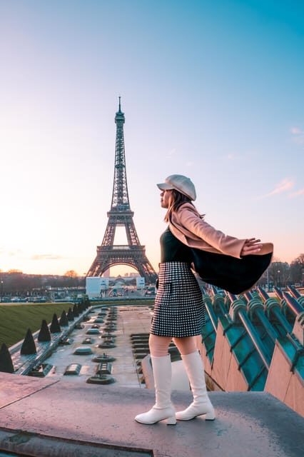 Paris: Quick Private Photography Session near Eiffel Tower - The Itinerary in Detail