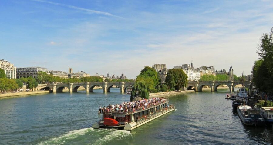 Paris: Seine River Walking Tour with Optional Musée d'Orsay - Who Will Love This Tour?