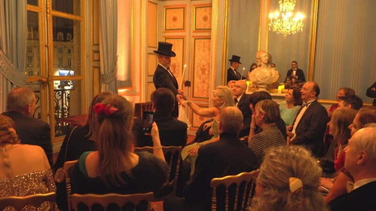 Paris: Soirées Fantastiques, experience the magic of a lifetime - Discovering the Magic of a Lifetime in the Heart of Paris