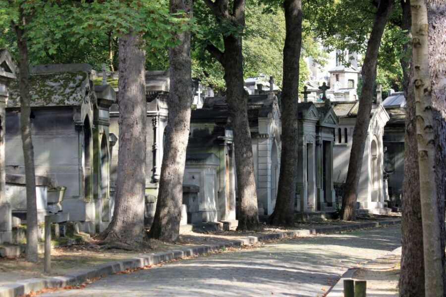 Paris: Stories of Père Lachaise Cemetery Walking Tour - What Makes This Tour Stand Out?