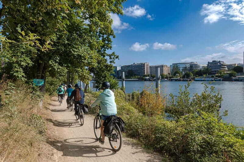 Paris to Versailles by electric bike - Nature and discovery ride - The Final Stop: Versailles