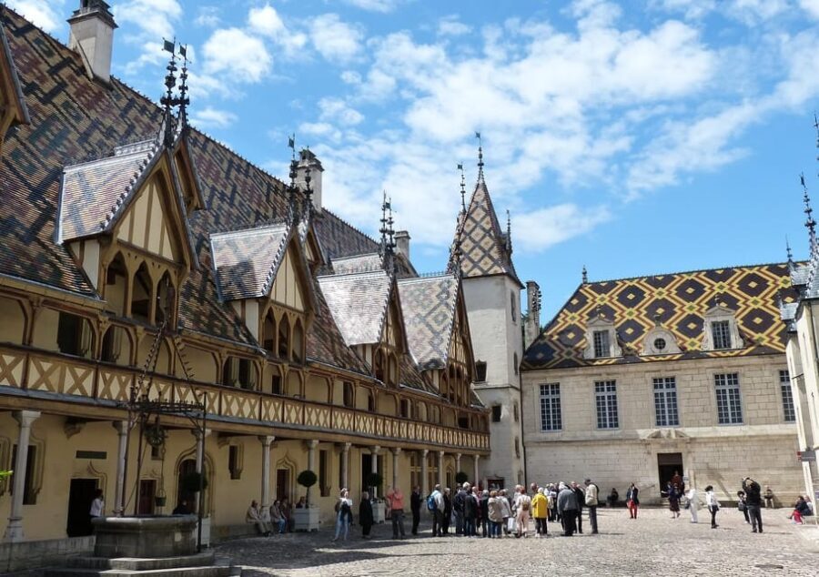 Paris VIP: Burgundy Wine Region Chauffeur Driven Tour 14 hrs - A Deep Dive into the Burgundy Day Trip