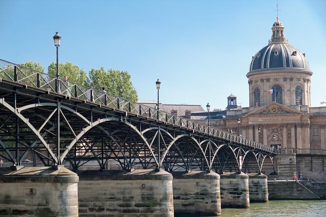 Paris WWII: Occupation & Liberation Exploration Game and Tour - Key Points