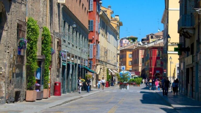 Parma: City Walking Tour - The Value of Guided Insight