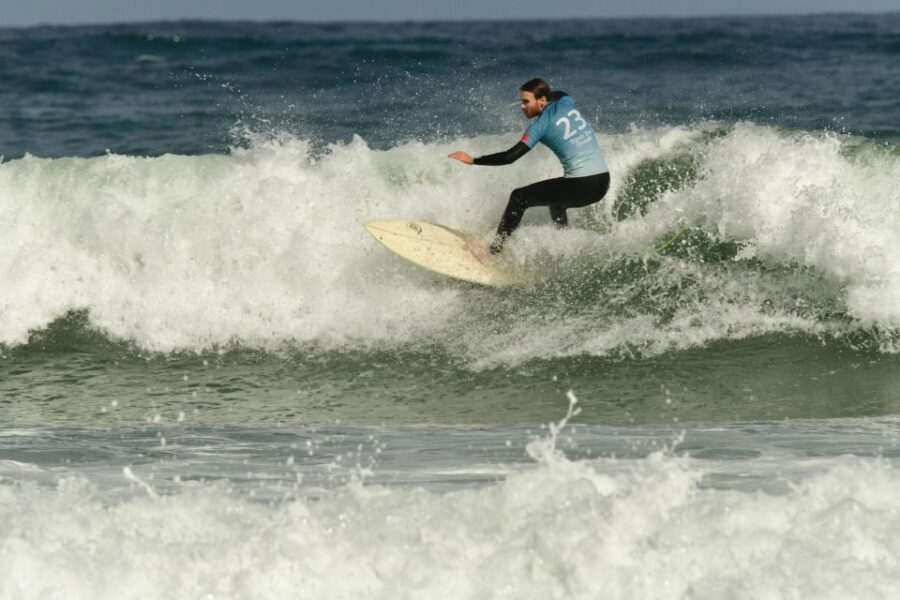 Peniche:Surf lessons Beginners ,Intermediate, advance level - An Authentic Surf Experience in Peniche