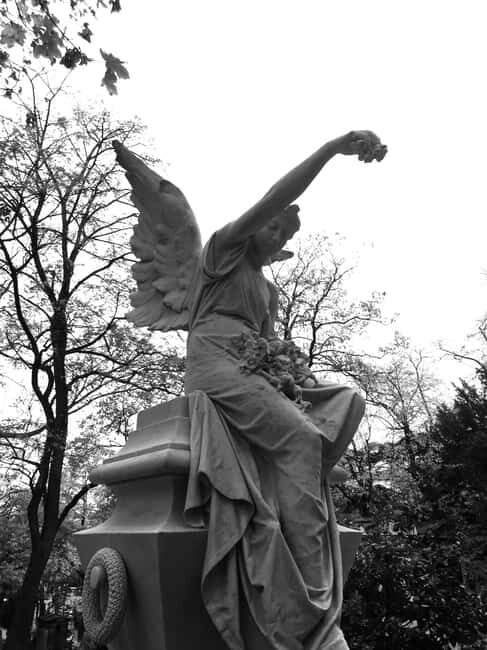 Père-Lachaise in Paris: tours in French - The Itinerary: What’s Included and What Makes Each Stop Special