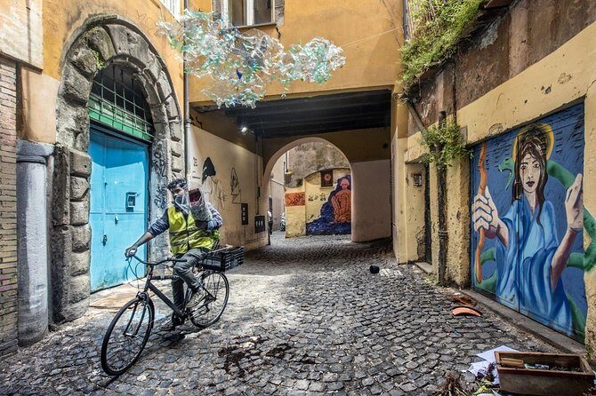 Photo Tour: Craft shops and hidden corners around Campo de Fiori - Why This Tour Stands Out