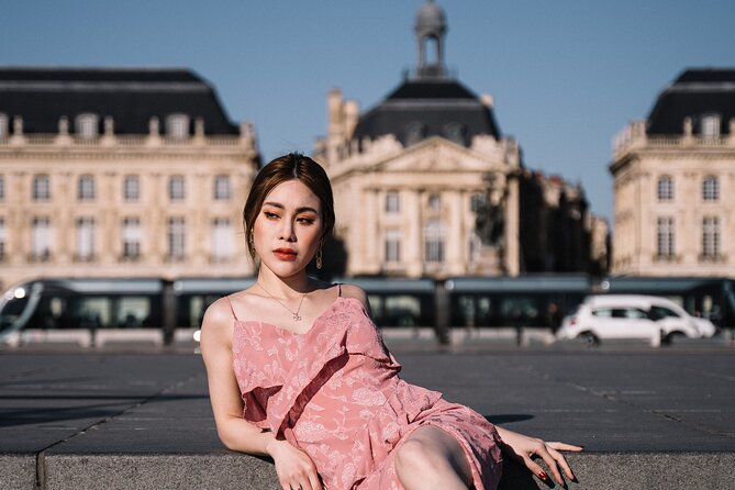Photo tour in Bordeaux - the most beautiful spots of "the Port de la Lune" - Exploring Bordeauxs "Port de la Lune" with a Photo Tour