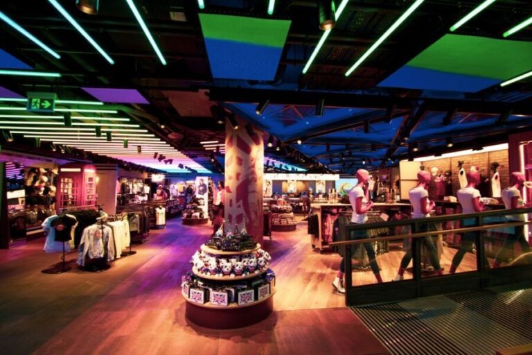 Picadilly Circus: Hard Rock Cafe Set Menu Lunch or Dinner - What to Expect: Inside the Rock n Roll Experience