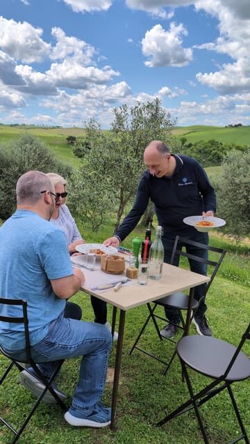 Pienza: Sheep and Chickens Tour w/Gourmet Lunch at Farmhouse - Who Would Love This Tour?
