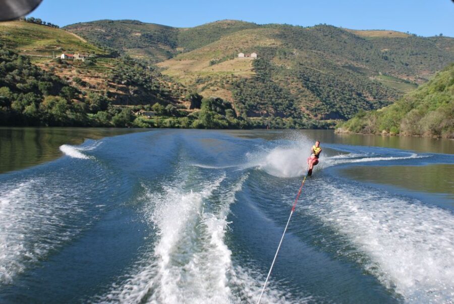 Pinhão: River Douro Speedboat Tour with Water Sports - Why This Tour Offers Good Value