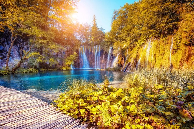 Plitvice Lakes Guided tour with Entrance ticket included - Key Points: