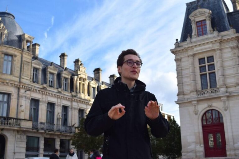 Poitiers: Discover all the City's Heritage in a Walking Tour - The Itinerary in Detail