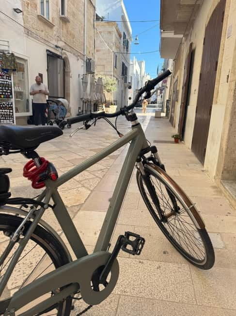 Polignano a Mare: E-Bike rental - The Experience: Combining Comfort, Flexibility, and Eco-Consciousness
