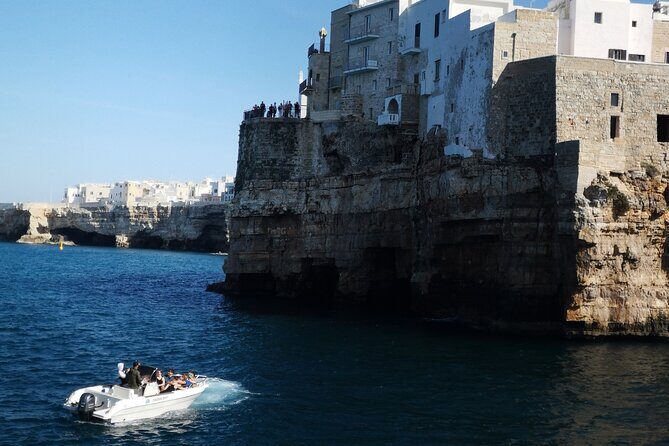Polignano by boat Private excursion with aperitif - The Value of a Private Tour