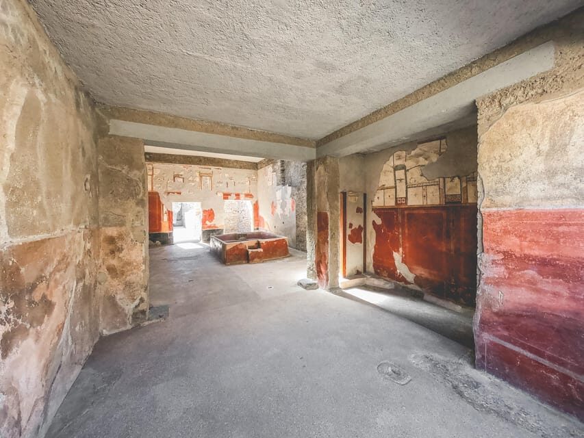 Pompeii: Guided Day Trip to Ruins and 2 Wineries Visits - Highlighting the Best of the Tour