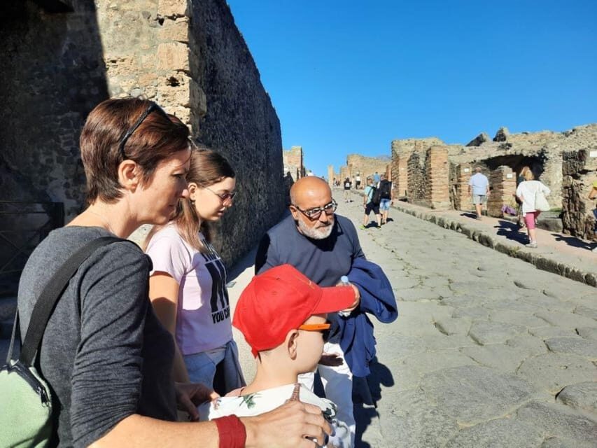 Pompeii: Guided Tour with a local guide - Private - Authentic Experiences and Traveler Insights