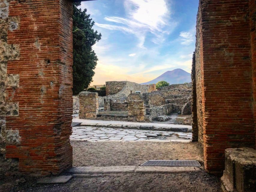 Pompeii Guided Tour with Skip the Line Entry - The Guided Experience: Whats Covered?
