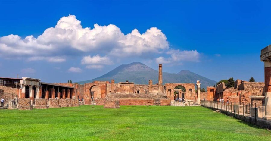 Pompeii, Herculaneum, and Vesuvius: Full-Day Tour - Transportation and Practicalities