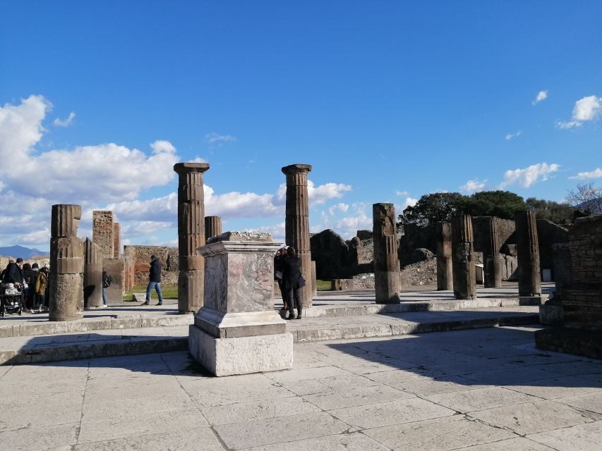 Pompeii: Private Guided Tour with an archeologist - Exploring Pompeii with a Private Archaeologist
