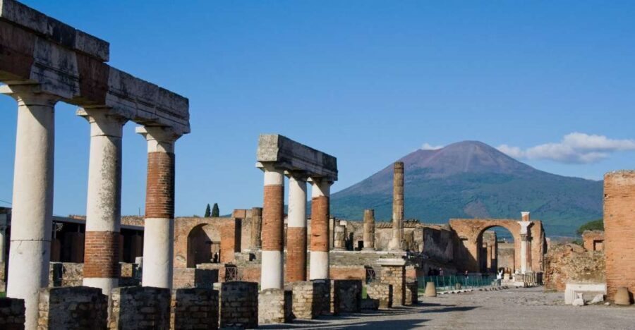 Pompeii: Private Tour with Hotel Pickup and Entry Ticket - A Closer Look at the Tour Experience