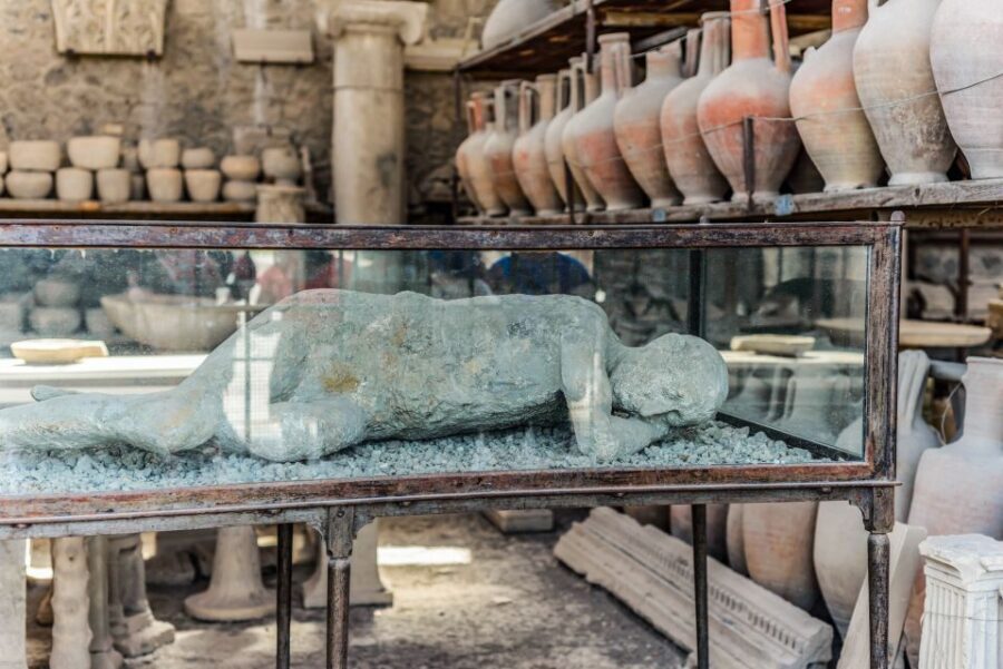 Pompeii: Small Group Tour with an Archaeologist - Key Sites and Highlights