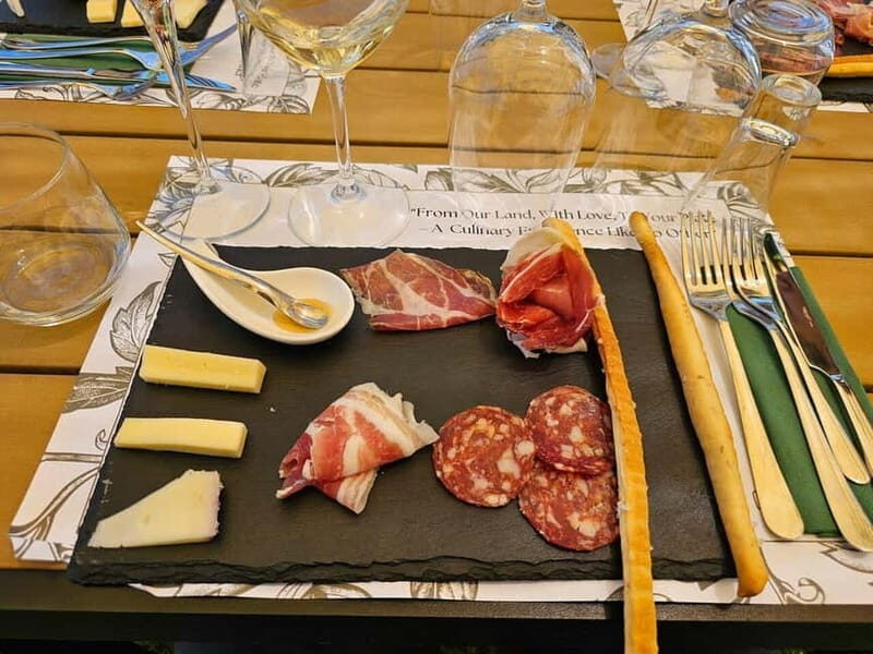 Pompeii Tour & Lunch with Wine Tasting Experience - Practical Tips for Participants