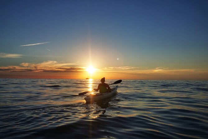 Pore sunset sea kayaking tour - Key Points