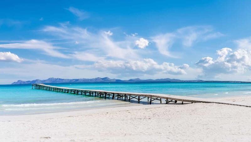 Port d'Alcudia: Yoga Pilates on the beach - The Value of Practicing Yoga and Pilates by the Sea